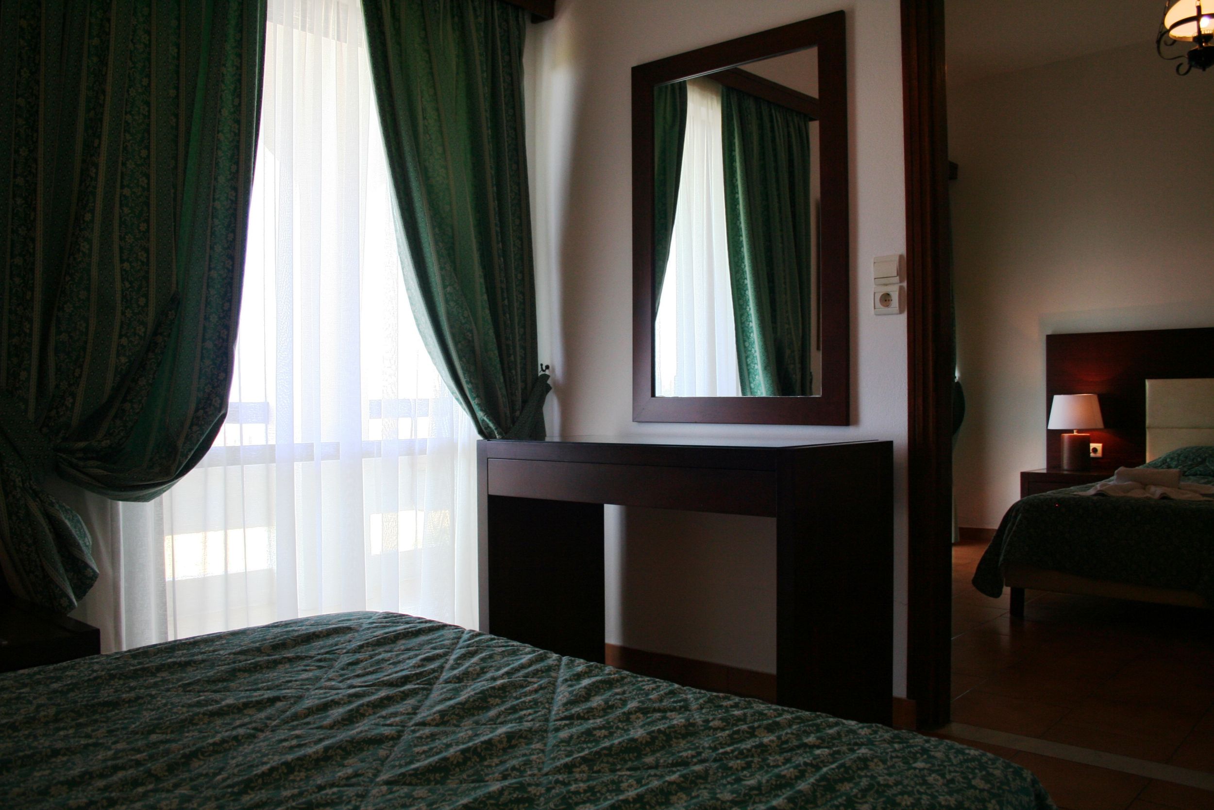 Explore our Rooms and Apartments in Maleme | Mike Hotel Apartments
